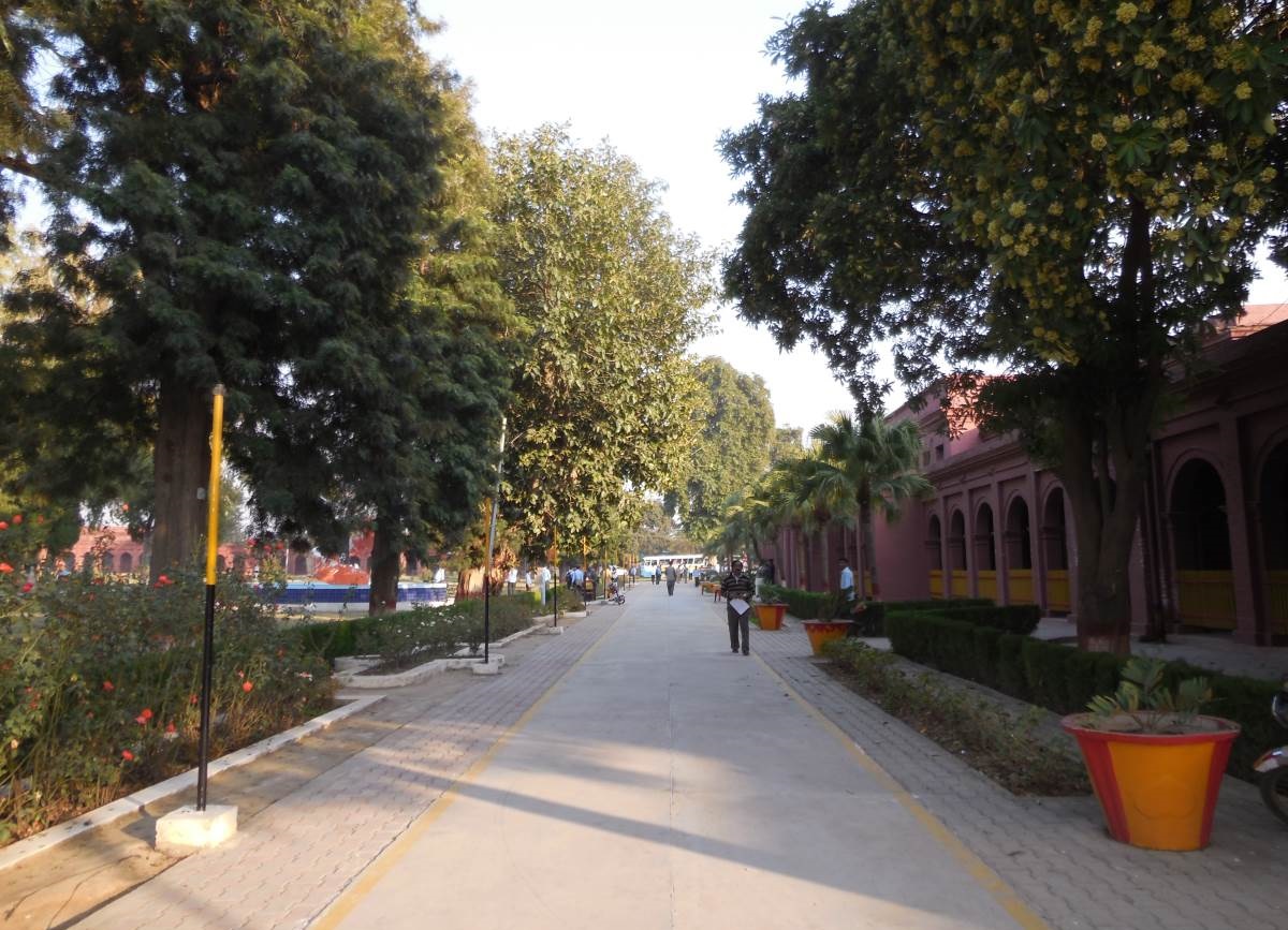 University of Engineering and Technology (UET) Rasul - Mandi Bahauddin ...