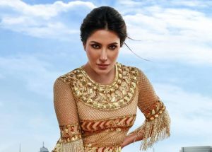 Mehwish Hayat's Bold Photoshoot on a tall Building in Doha